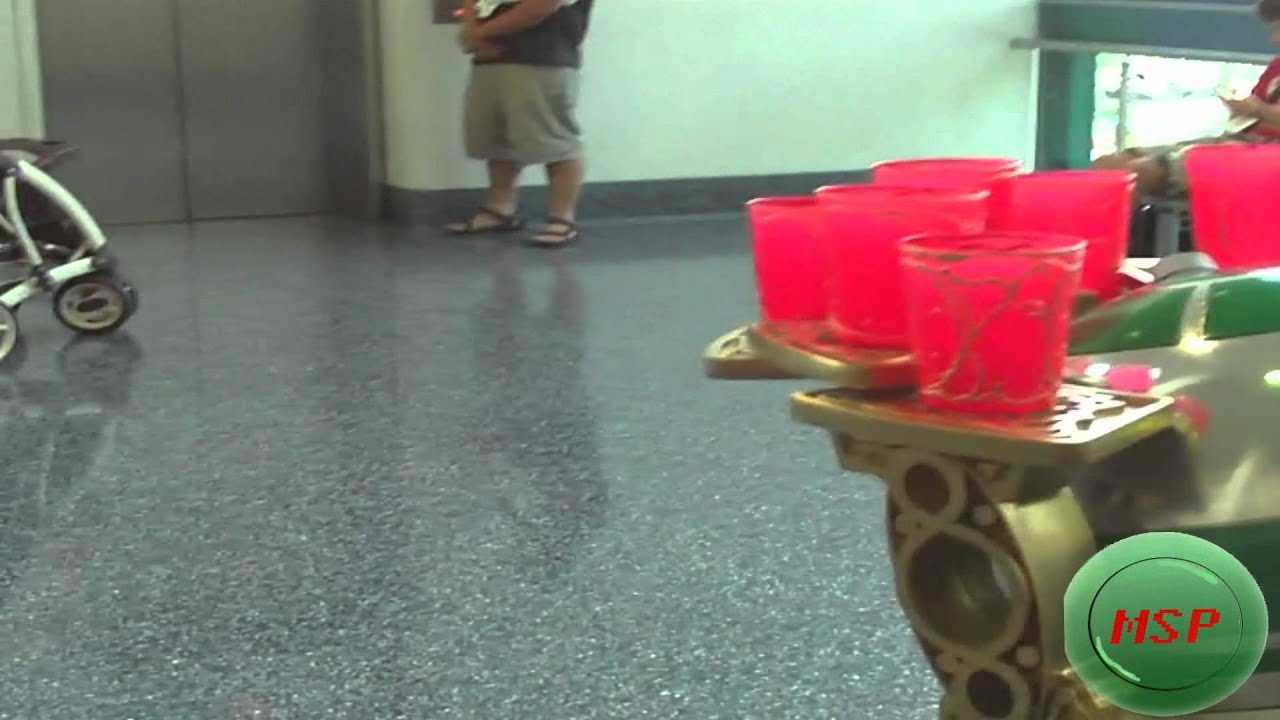 MSP Anime Expo 2011-R2D2 serving up drinks - YouTube