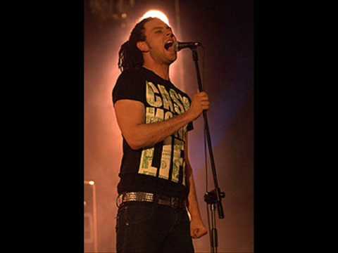 Sztywny Pal Azji "Tolek Banan i Karioka" - YouTube