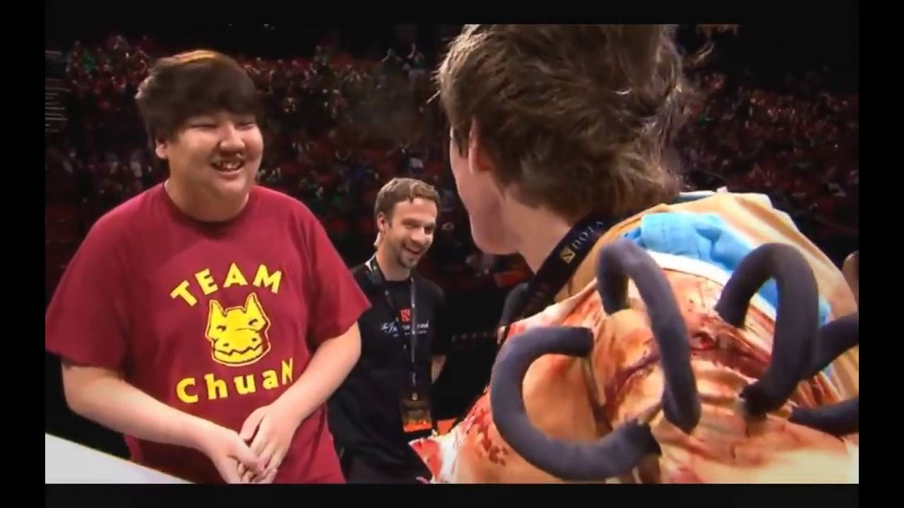 Dendi Pudge Cosplay Dance The International Dota 2 - YouTube