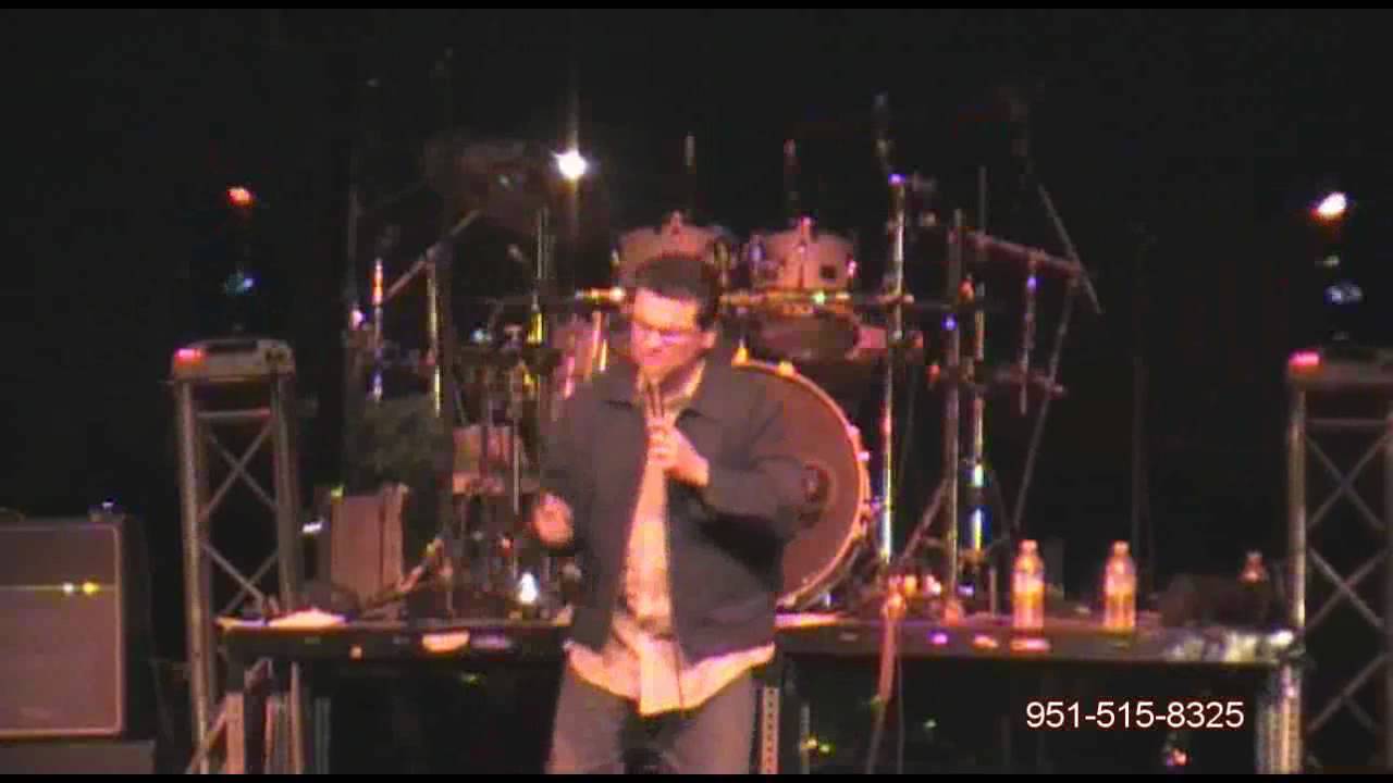 Ralph en Concert Voy a El - YouTube