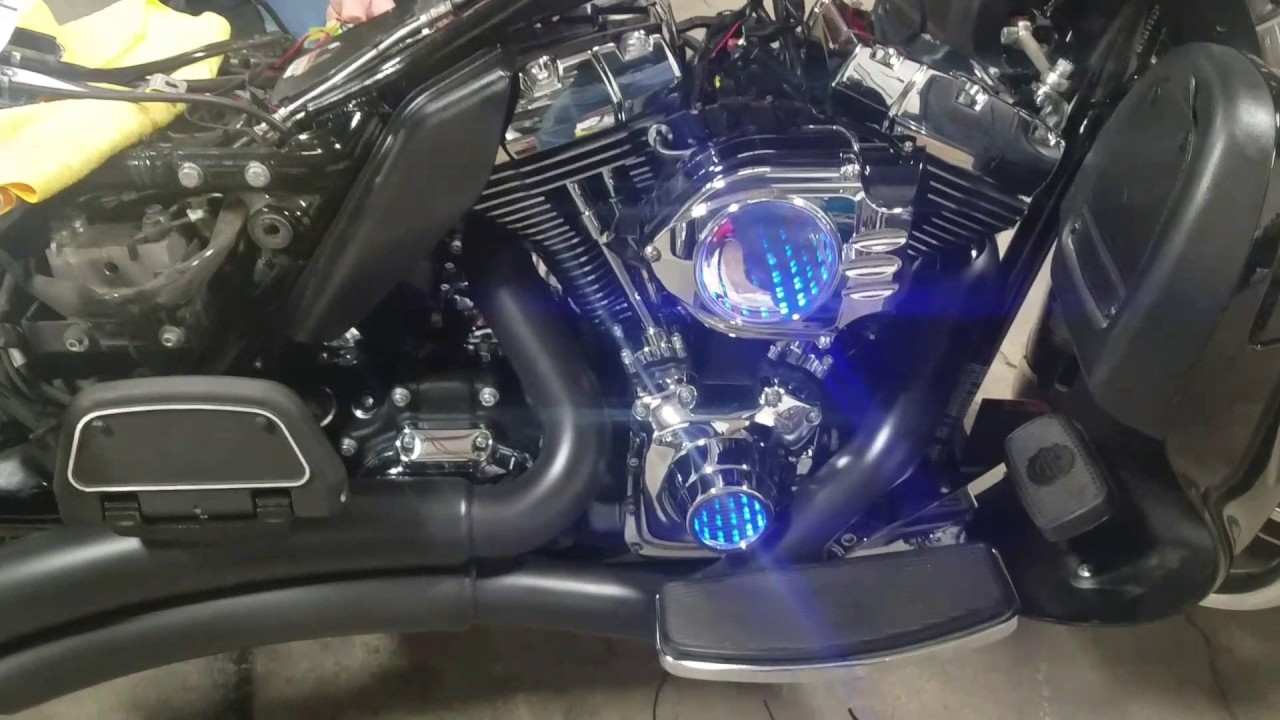 Harley-Davidson Infinity Lights Kuryakyn - YouTube