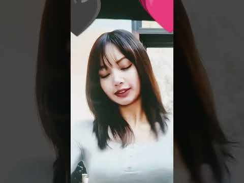 Lisa really not good at cooking #Blackpink#universe - YouTube
