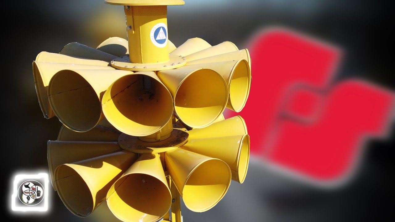 Federal Signal 2T22 Siren Test - Attack x3 & Ambience - Gray, GA - YouTube