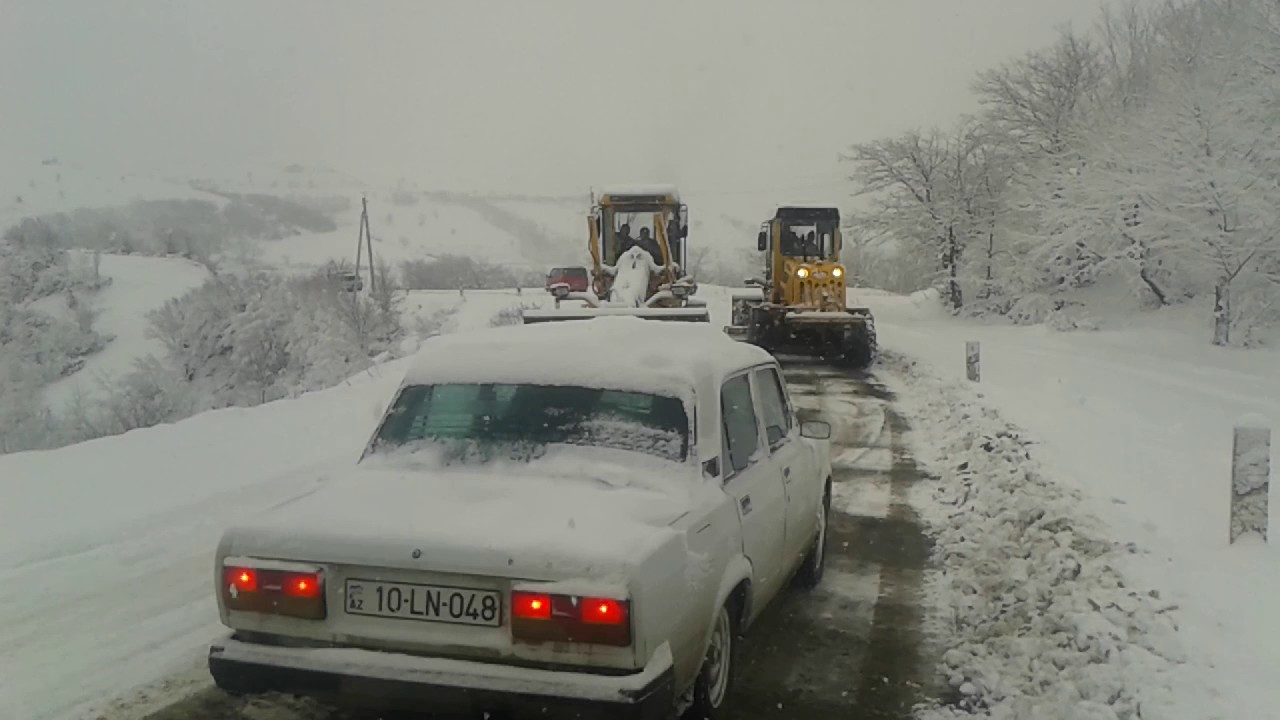Lənkəran-Lerik yolunda qar təmizləndi - YouTube