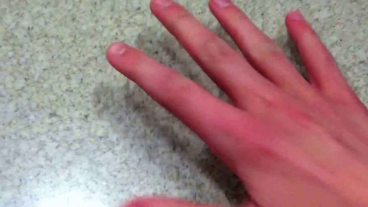 How to make a rubber band gun with your hand - YouTube
