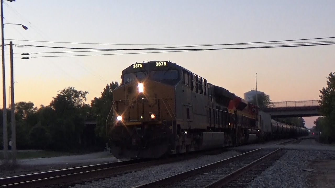 CSX ET44AH 3375 and KCS SD70ACe 4044 Leads CSX Ethanol K423-27 on 9/28/21 - YouTube
