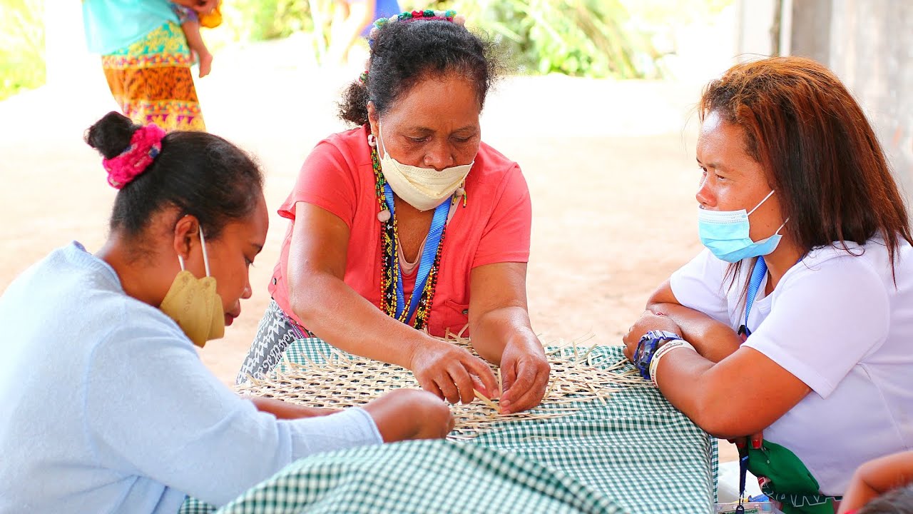 A Day with the Matisalog Women | Skills Training for Matigsalog Women ...