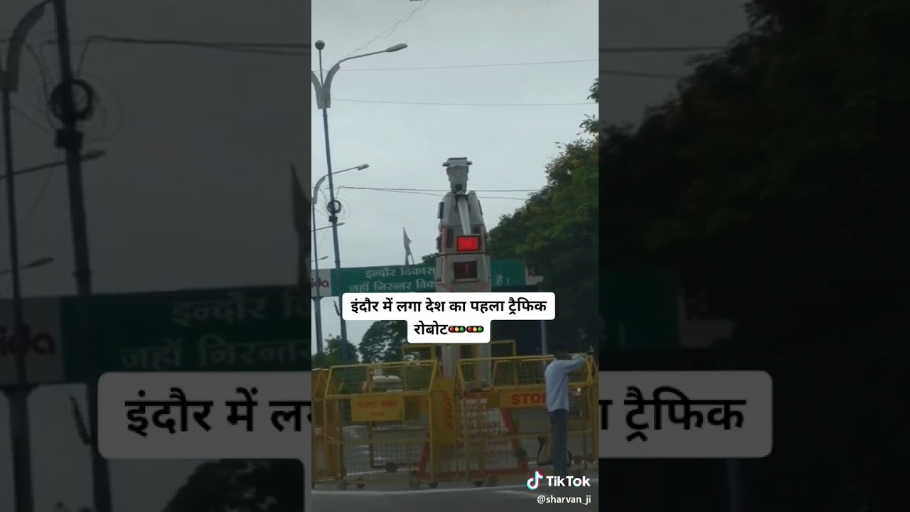 India's first traffic Robot in Indore - YouTube