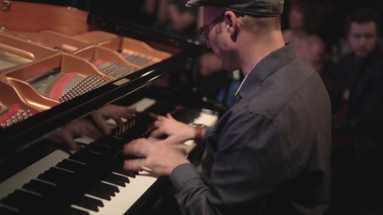 George Colligan Live At The Blue Whale " Usain" - YouTube