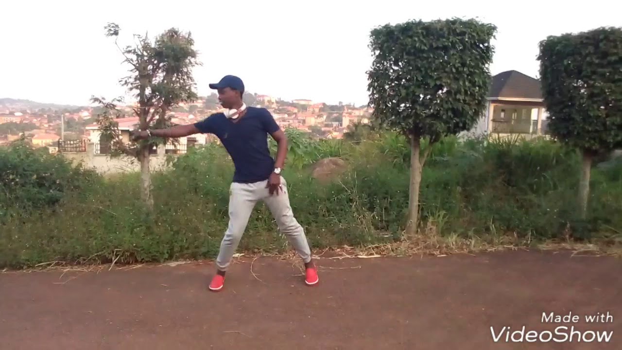 OFFICIAL DANCE VIDEO Way too fly A BOOGIE WIT DAT HOODIE FT DAVIDO ...