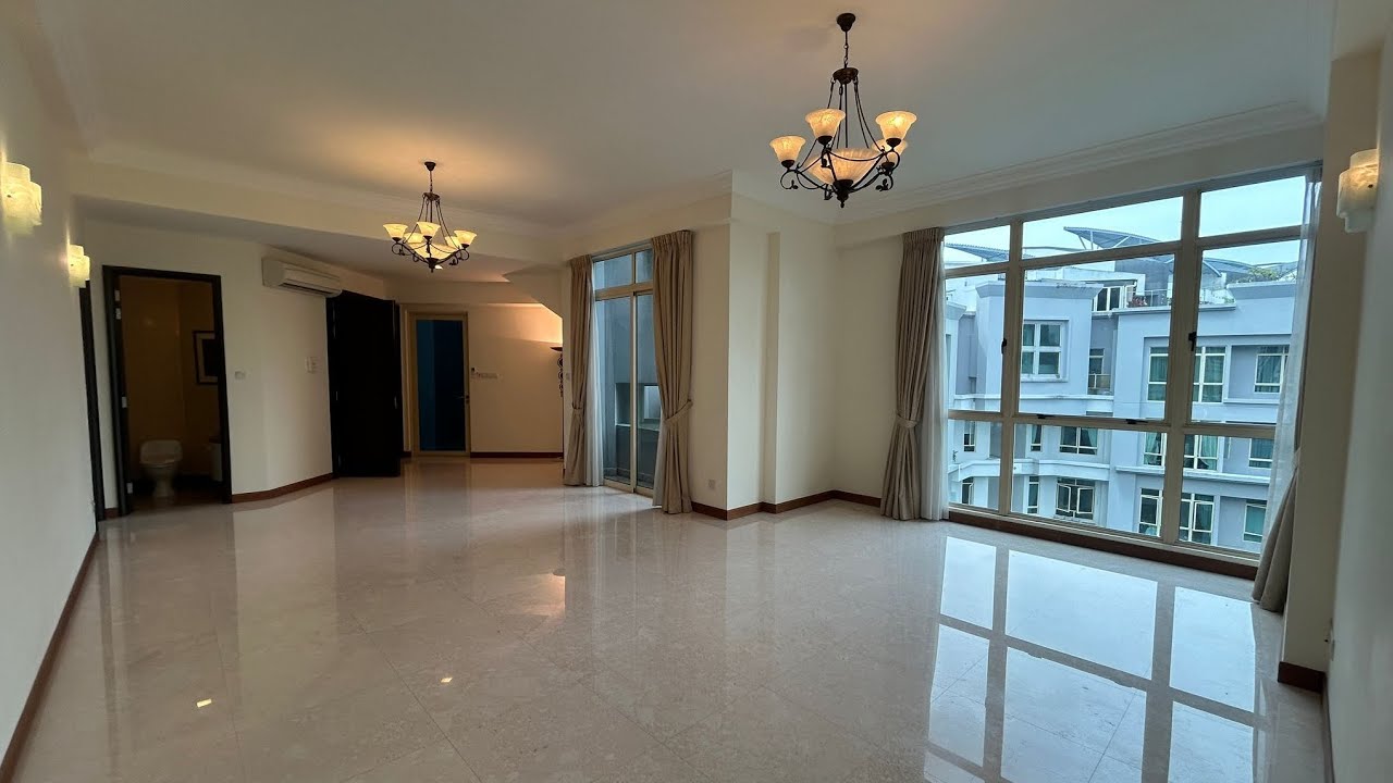 Balmoral 8 - YouTube