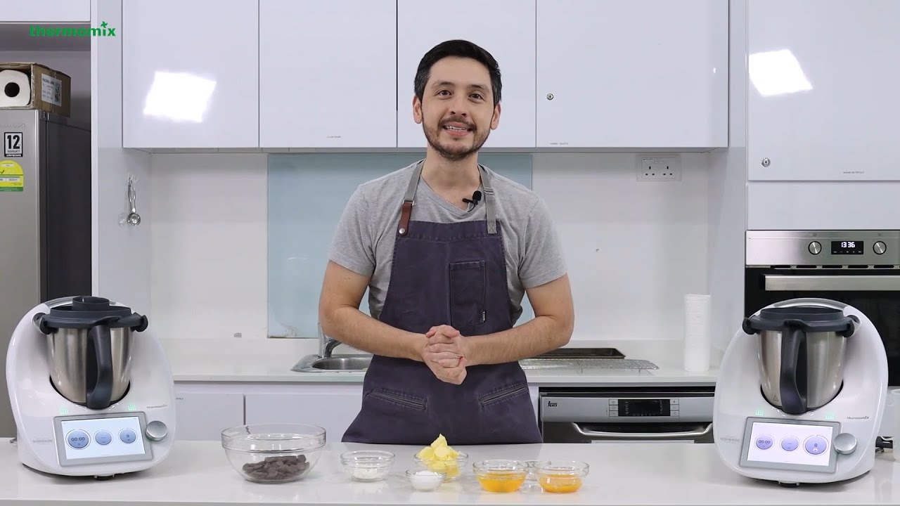 Molten Chocolate Lava Cake by MasterChef Zander Ng (Thermomix ...