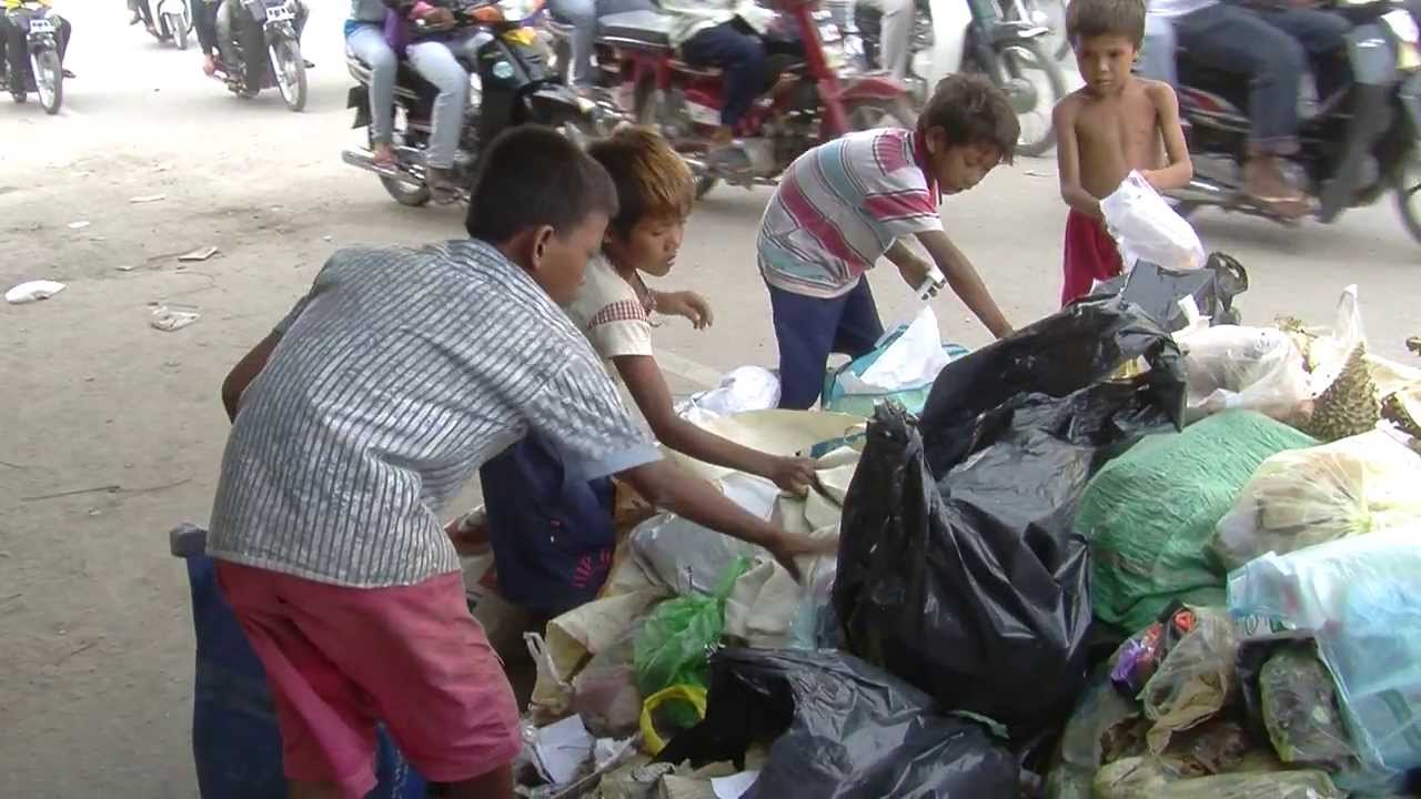 In Focus: Cambodia's urban poor children - YouTube