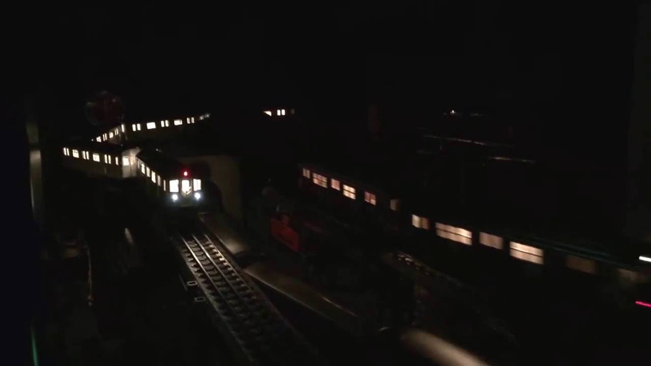 Mth Subway trains running in the Dark - YouTube