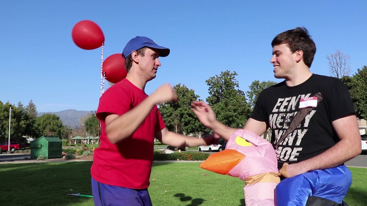 Grinds My Games: Balloon Fight vs. Joust - YouTube