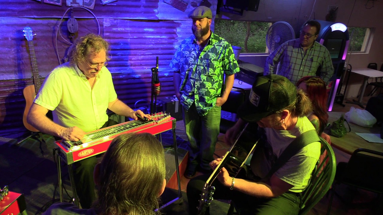 Kim Deschamps gives impromptu clinic at Twin Creeks Bar - YouTube