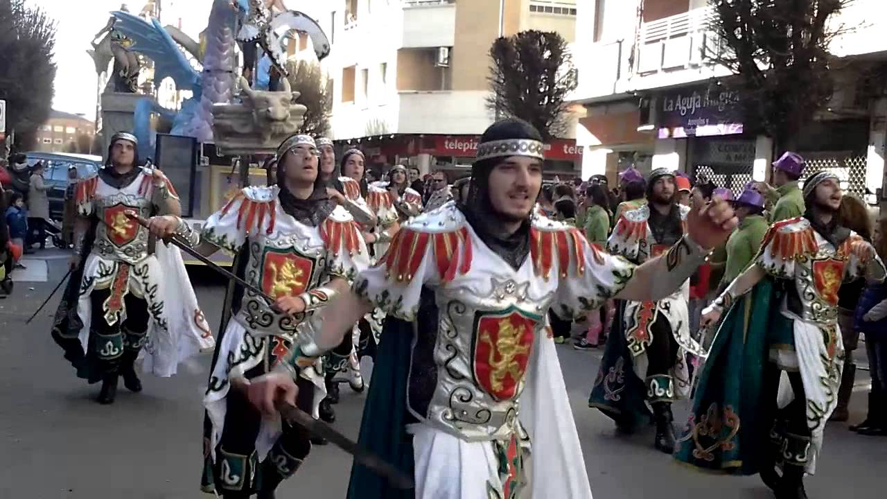 Los chicos de El Burleta Ciudad Real 2015 - YouTube