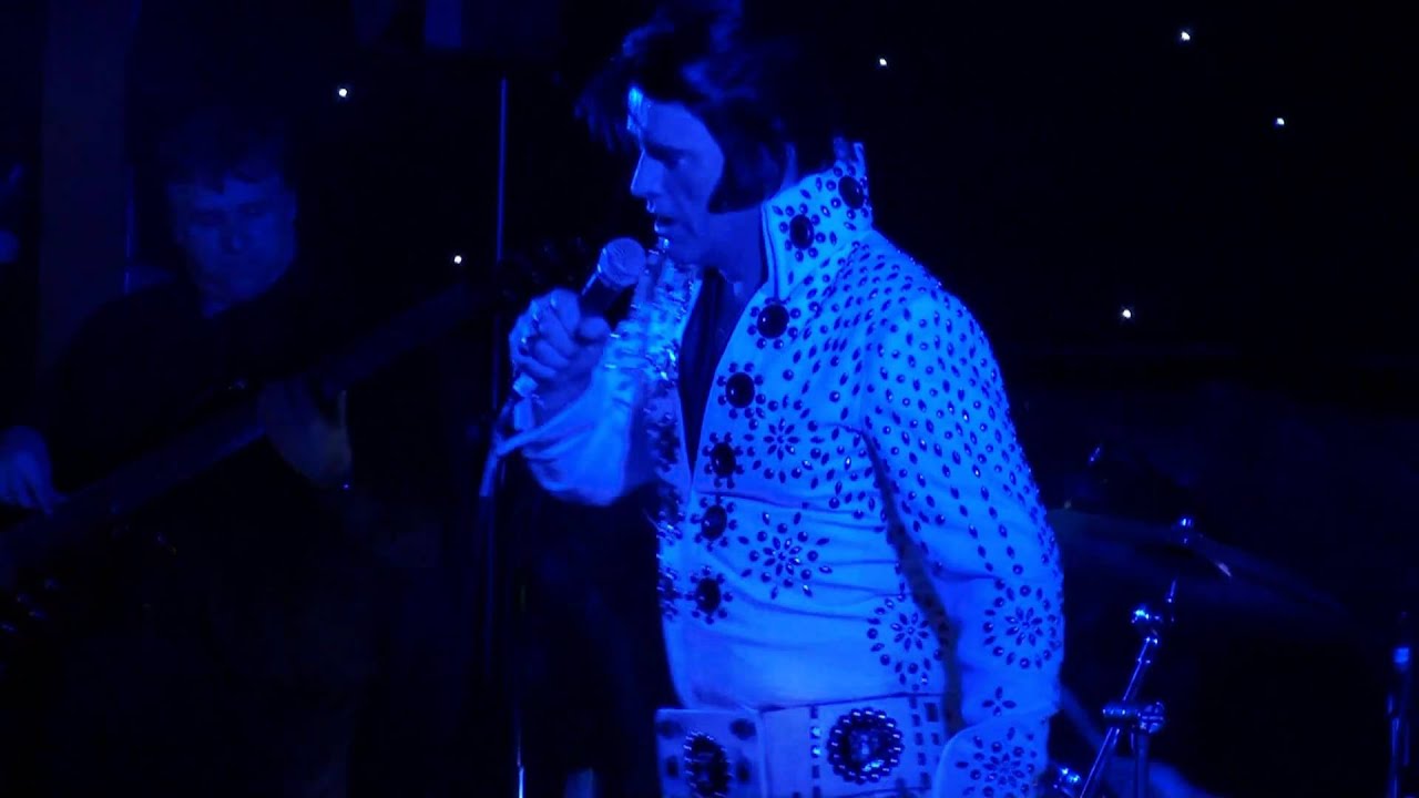 Fisher Stevens Elvis Tribute - YouTube