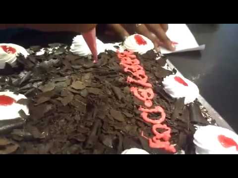 How to Write Name on Birthday Cake | Writing with Buttercream - YouTube