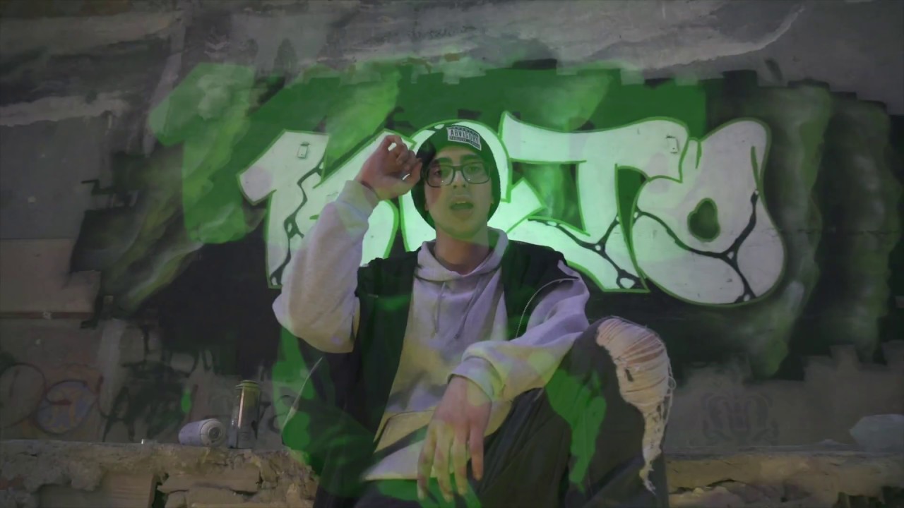 Kejo Bloody- (Para)normale [Official Video] - YouTube