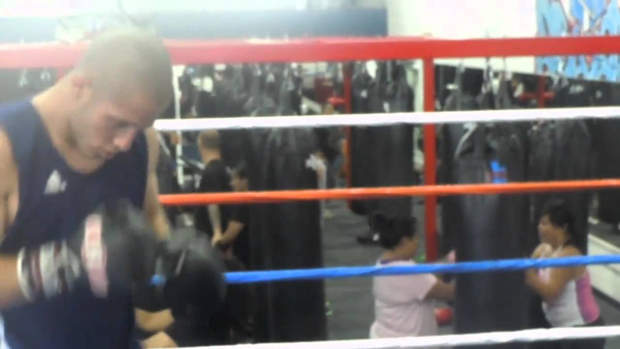 Archie Ray Marquez training for Juan Santiago - YouTube