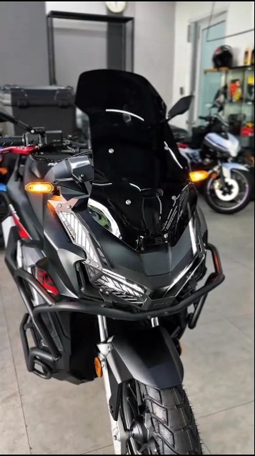 2025 HONDA ADV 160 SPECIAL EDITION MATTE BLACK RED - YouTube