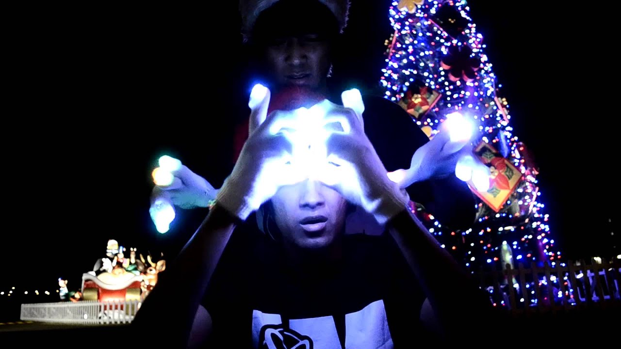 Jinglin' Facemelt Double | Puppet & Mez - YouTube