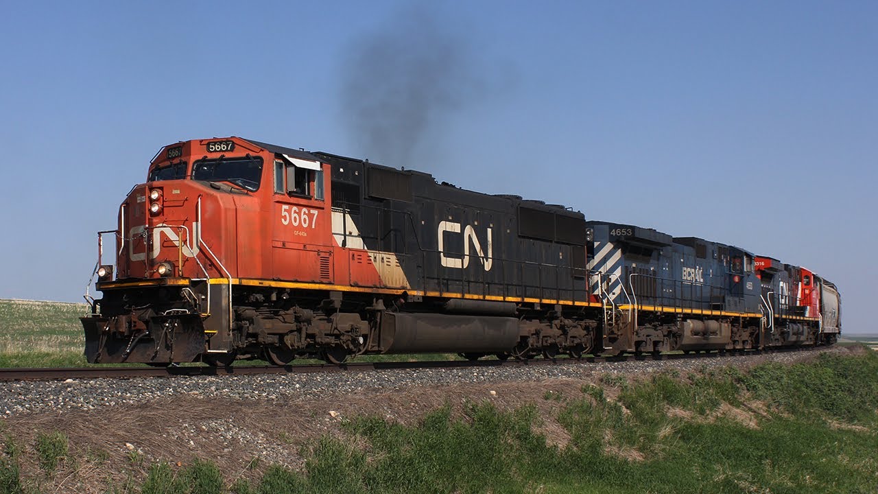 CN AC44C6M 3316 / BCOL 4653! CN Train 316 north Three Hills Sub Mile 76 ...
