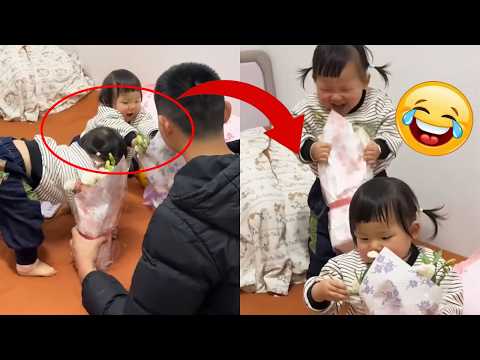 Dad Gives Twin Daughters Flowers, Full Of Ritual#funnytwins#cutetwins#comedy