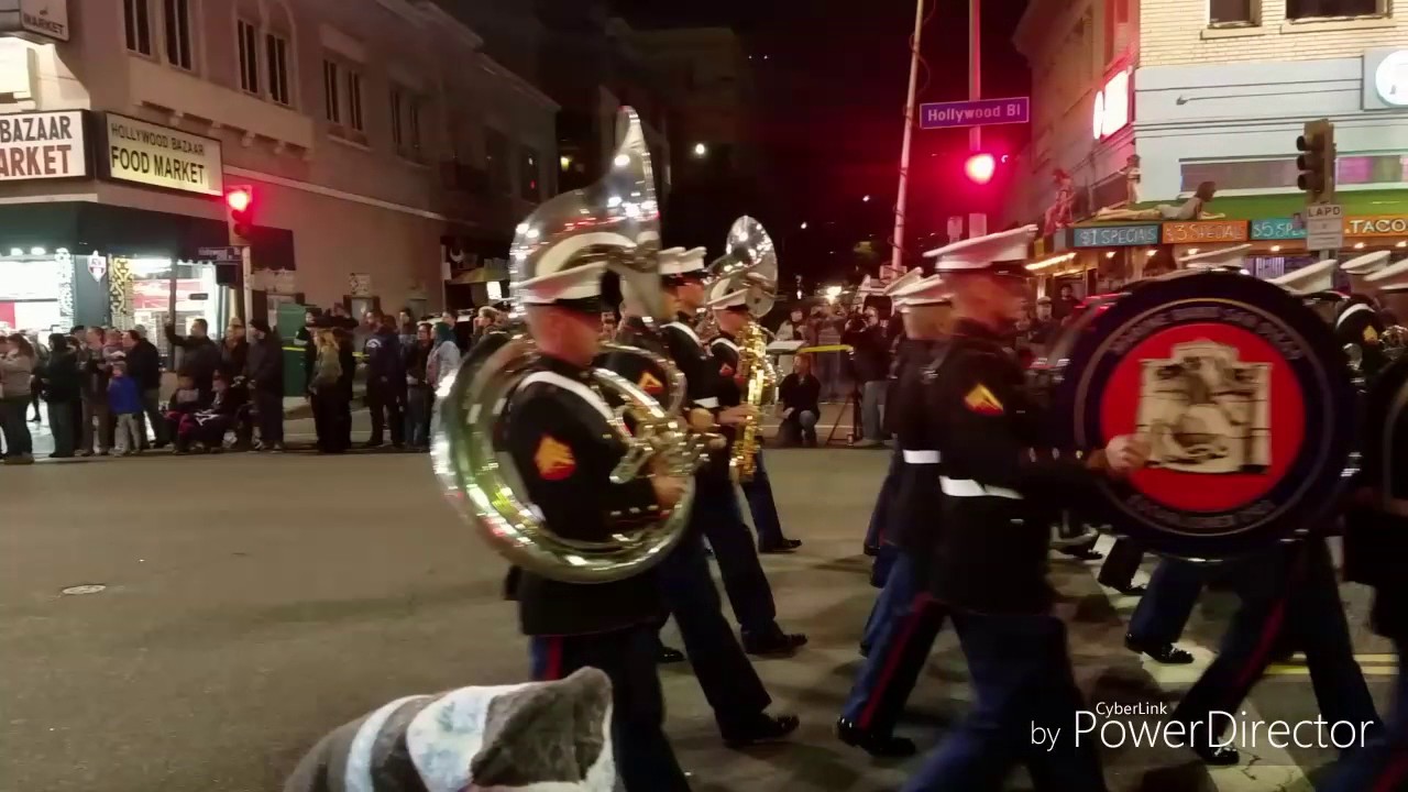 Hollywood Christmas parade 2016 - YouTube