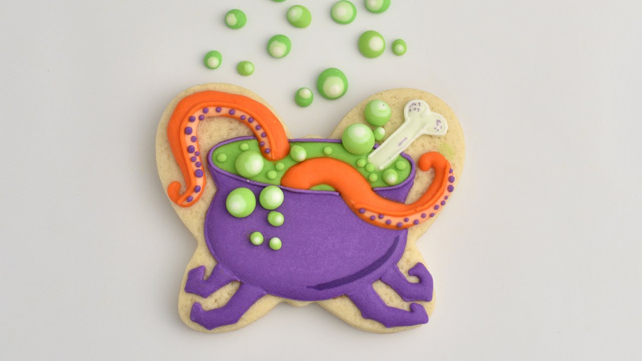 HALLOWEEN BUTTERFLY COOKIE CUTTER CHALLENGE with @montrealconfections ...
