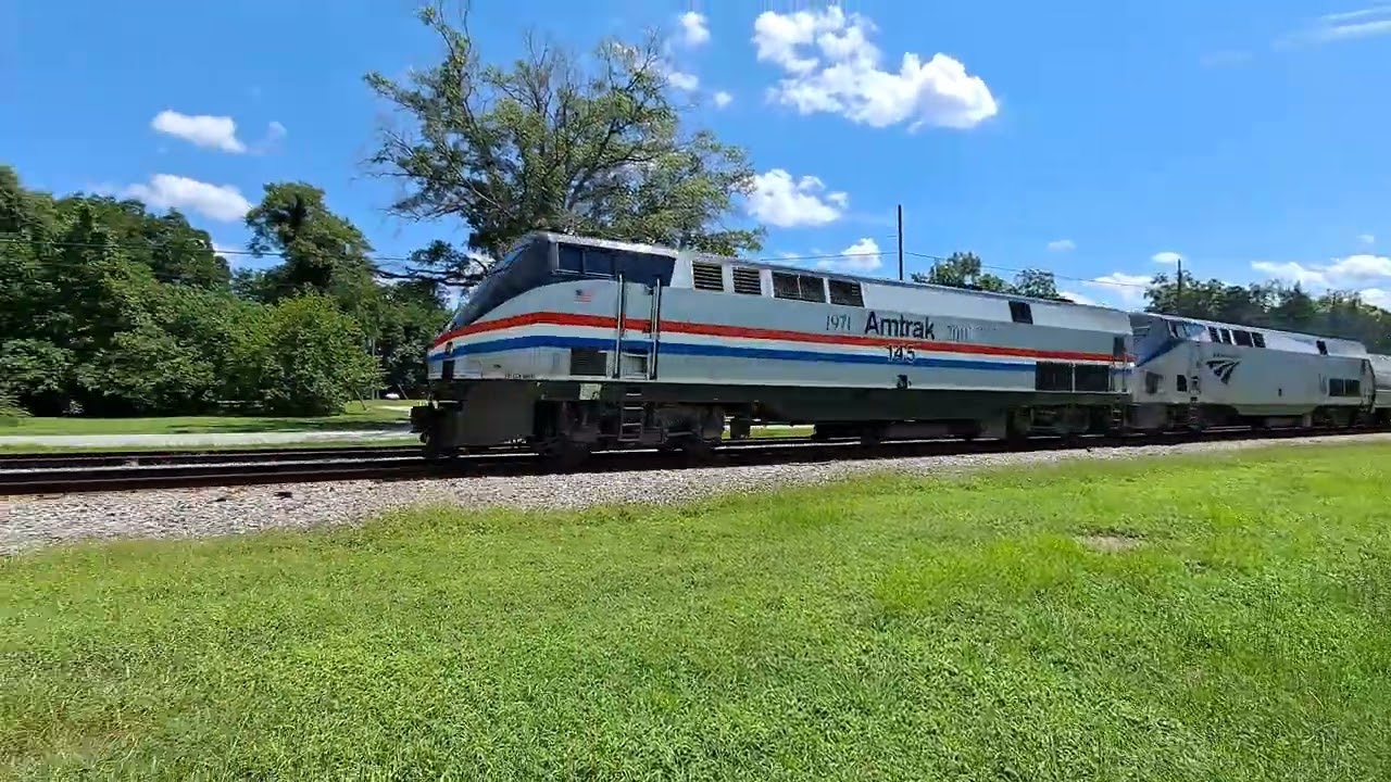 Amtrak P092-17 with a Heritage Unit leading with Horn Salutes Running ...