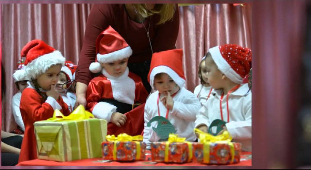 ΓΙΟΡΤΗ ΧΡΙΣΤΟΥΓΕΝΝΩΝ ΠΑΙΔΙΚΟΥ ΣΤΑΘΜΟΥ ΚΟΛΙΝΔΡΟΥ 2015 - YouTube