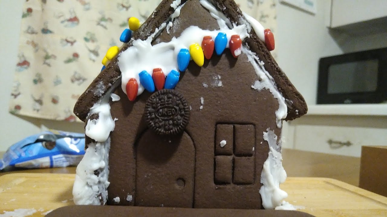 Building a Oreo gingerbread house! 1st YFC Video! - YouTube