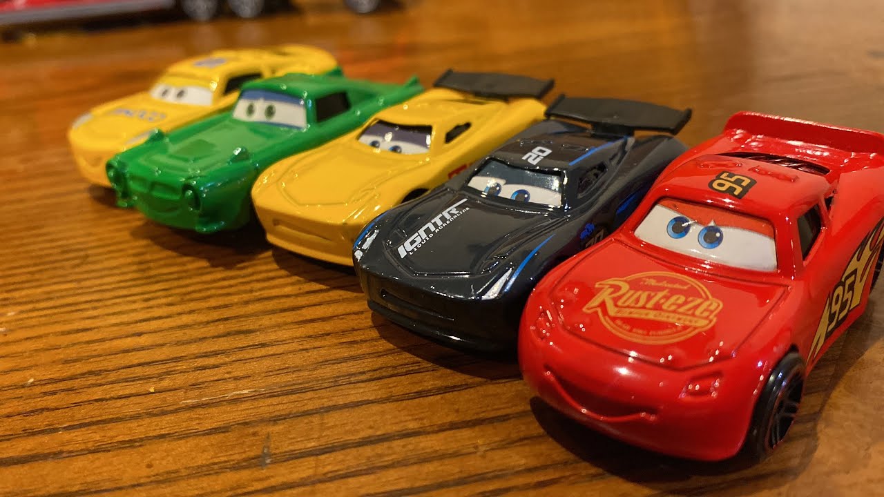 Looking for Lightning McQueen Pixar Cars Lightning McQueen mater Sally ...
