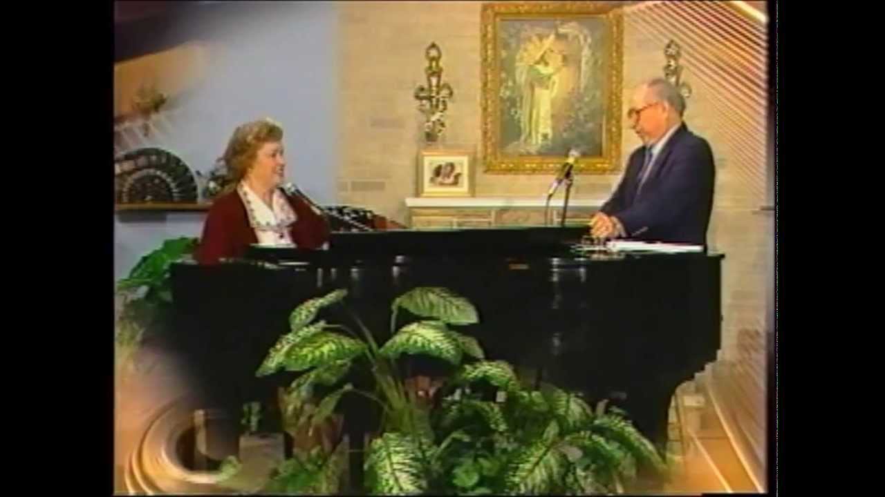 His Eye Is on the Sparrow - Martha Reed Garvin & Gary Moore - YouTube
