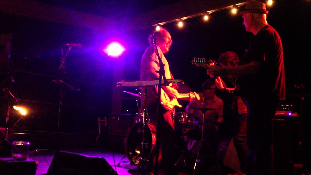 Paul Marchetti Blues Band at Fleetwoods Lahina--Freeway Jam - YouTube
