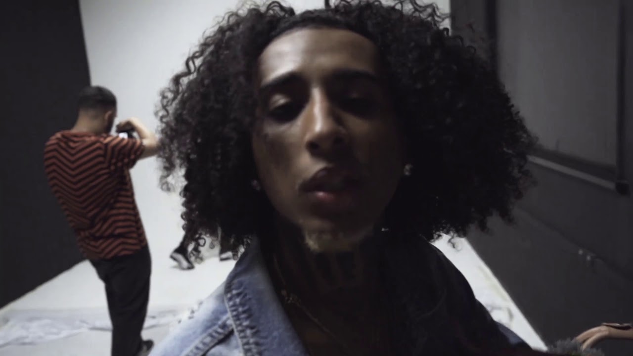 MD Chefe x DomLaike - Ano Novo R4 Freestyle (Clipe Oficial) - YouTube Music