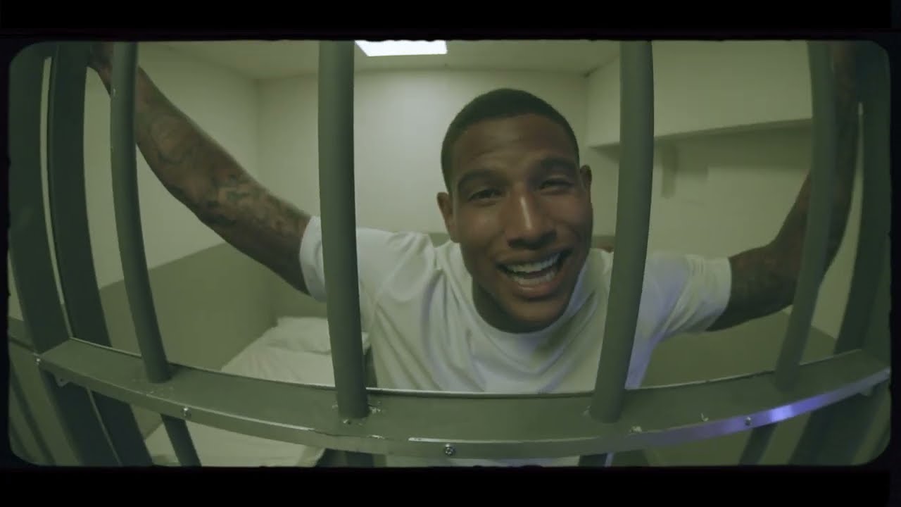 Raiders' Darren Waller releases 'Unfazed' music video