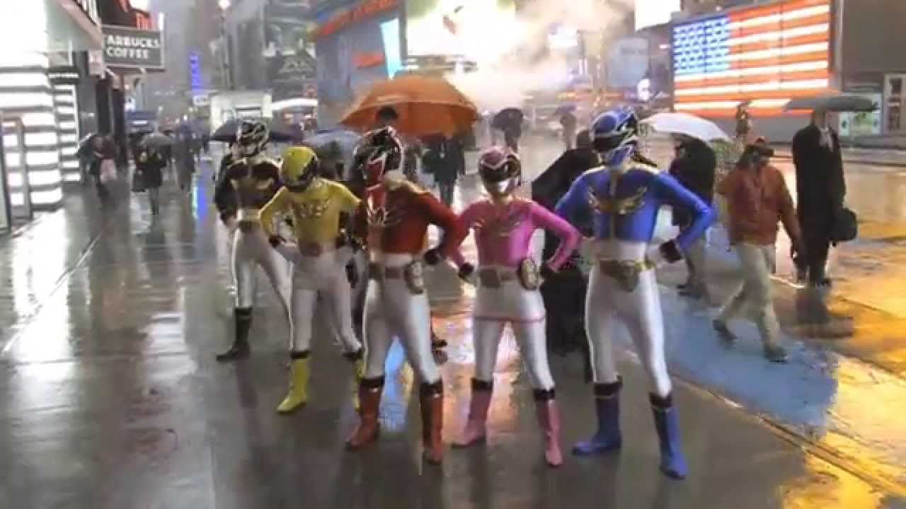 Power Rangers Megaforce In Times Square, NYC - YouTube