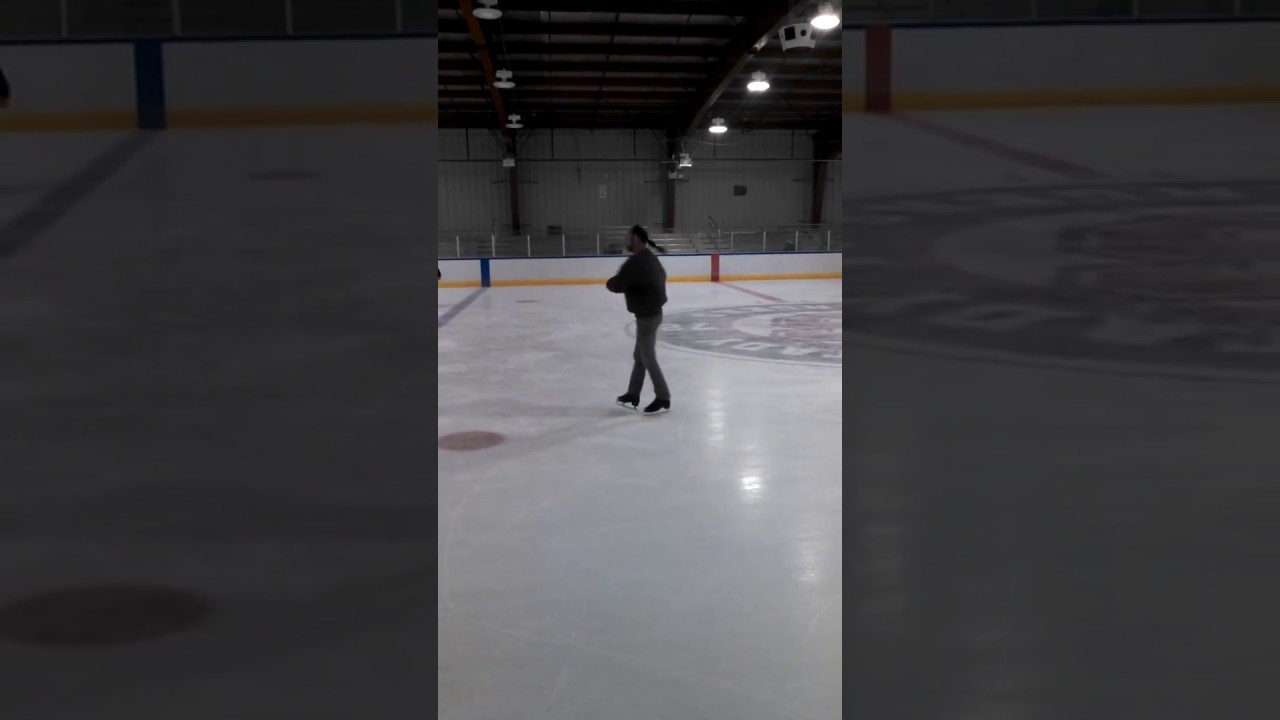 Ice Skating Scratch spin - YouTube