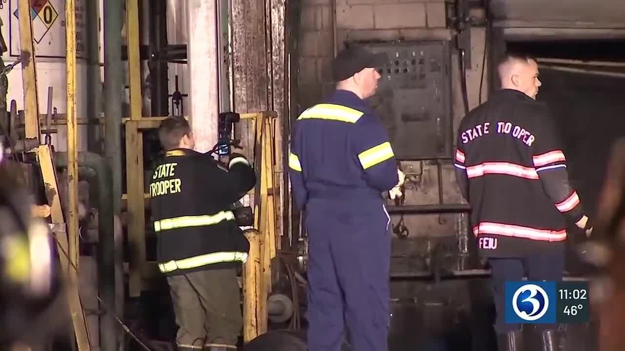 Explosion reported at building in Bridgeport, 3 injured - YouTube