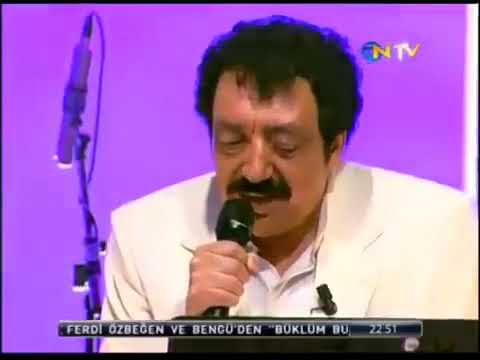 Müslüm Baba  Sana kırmızı çok yakışıyor