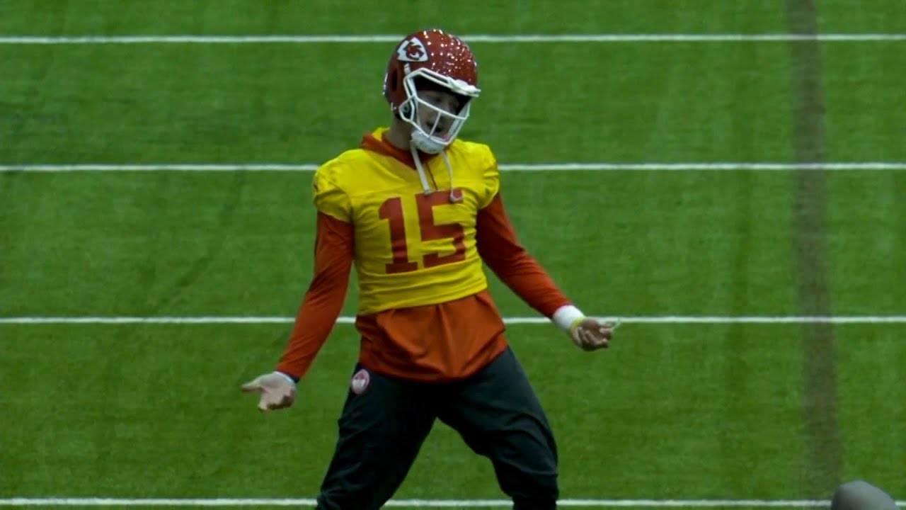 Chiefs QB Patrick Mahomes practice ahead of AFC title game against ...