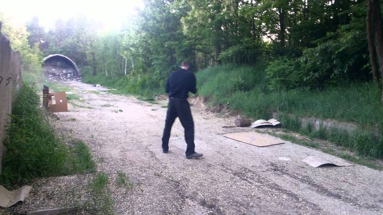 Steyr AUG 9x19 shooting on move. - YouTube