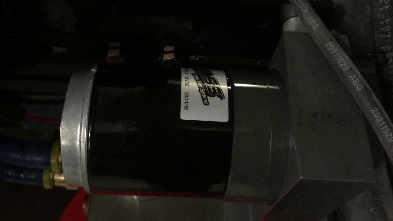 LML DURAMAX FASS 150 with stuck check valve - YouTube