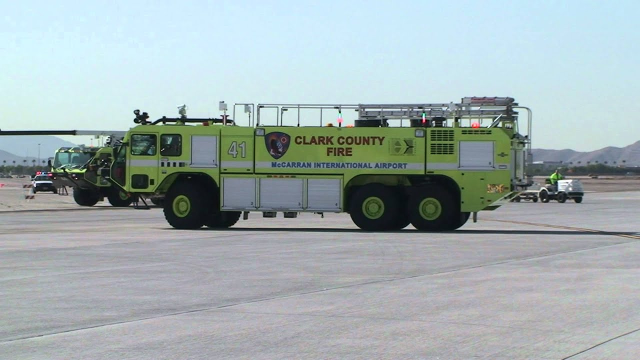 Las Vegas Fire Truck: CCFD Airport Fire Engine with code 3 lights - YouTube