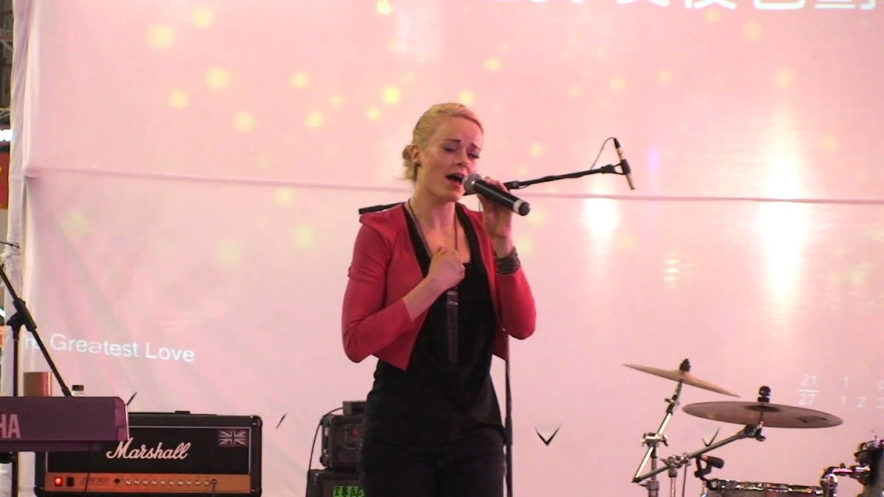The Greatest Love, Corinna Chamberlain 陳明恩 @ Youth Alive Countdown 2010 ...
