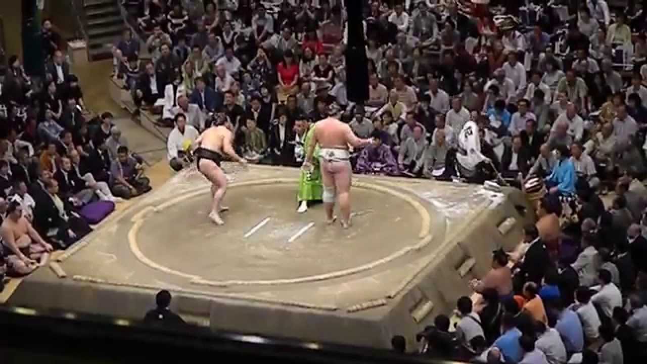 SUMO FIGHT! Tokyo Japan - YouTube