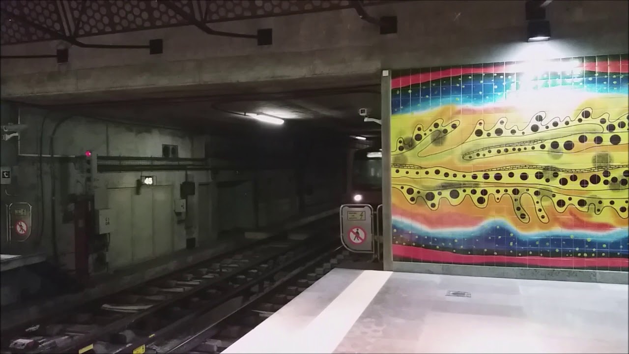 Lisbon Metro @ Oriente - YouTube